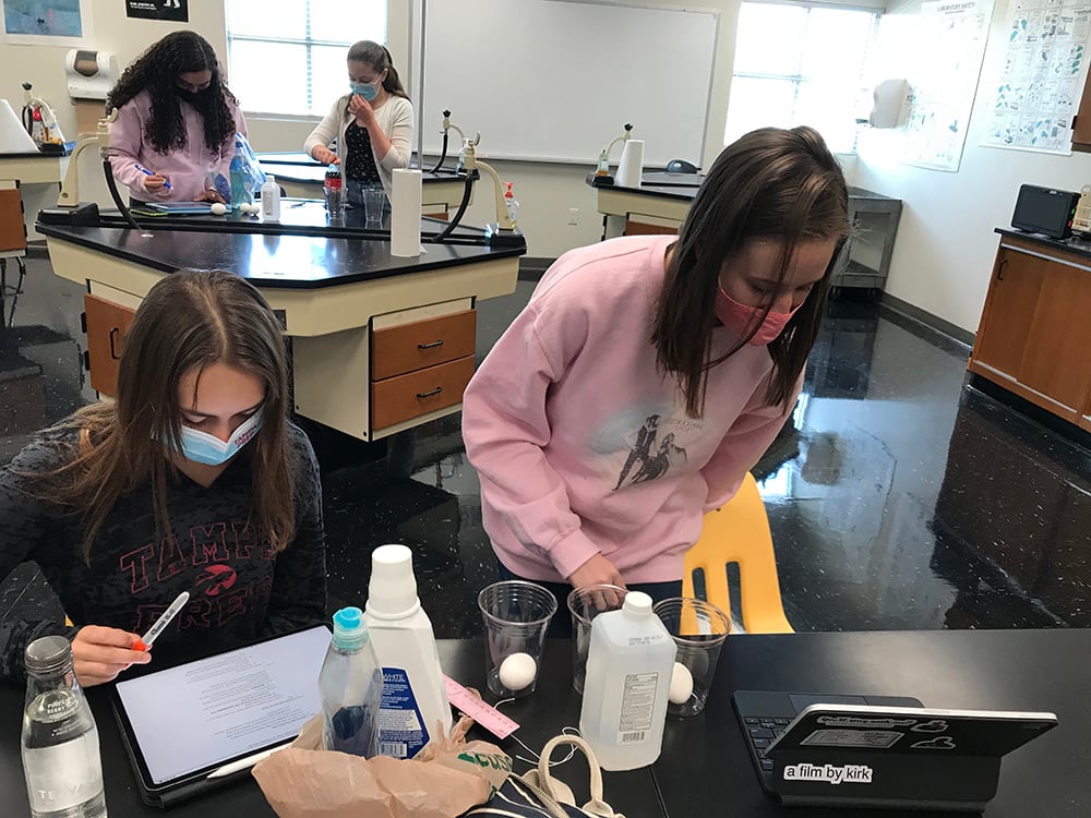 Students Conduct a Naked Egg Experiment